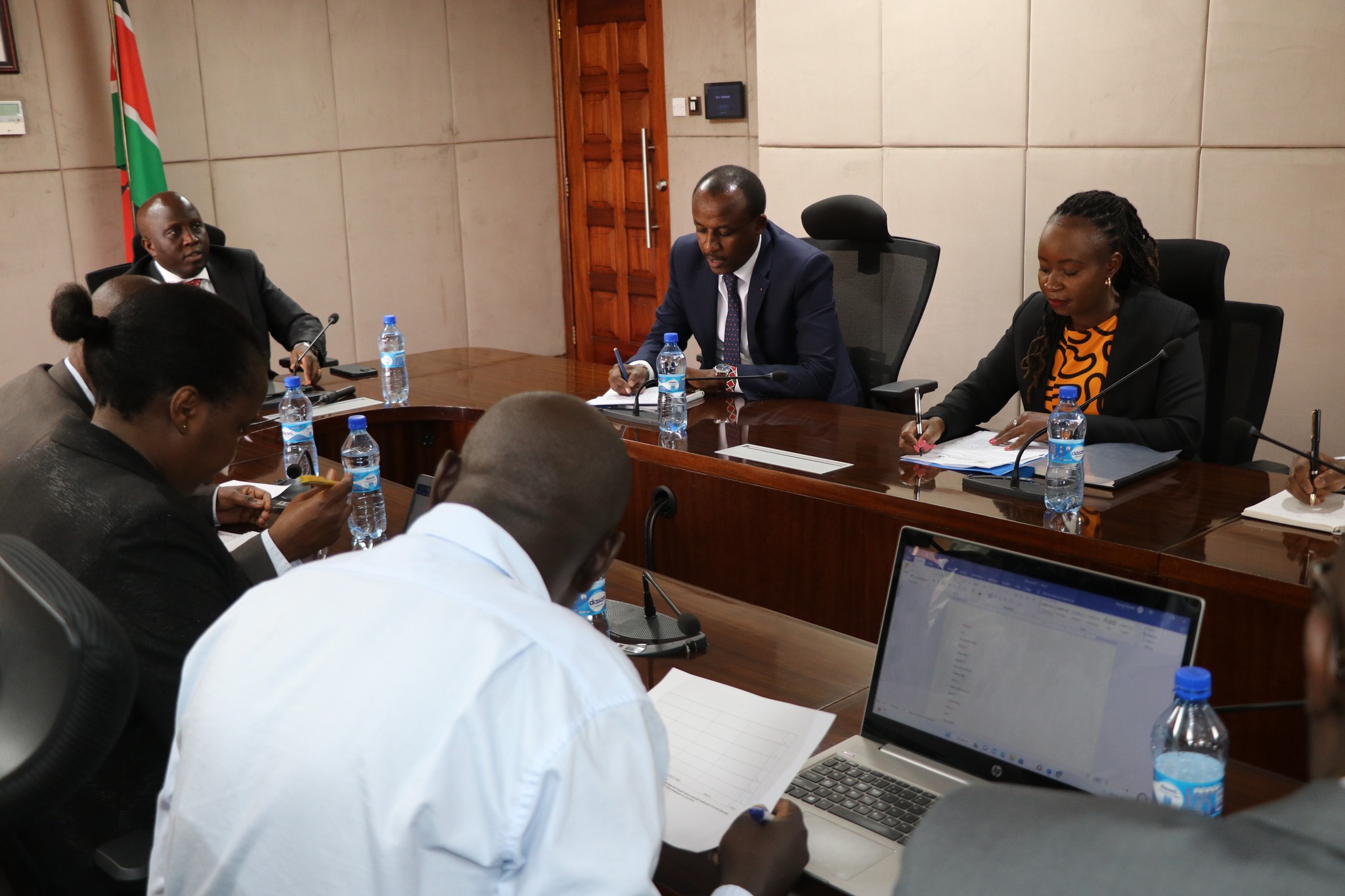 Governor Mutula Meets ICT PS, roots for ease network connectivity ...