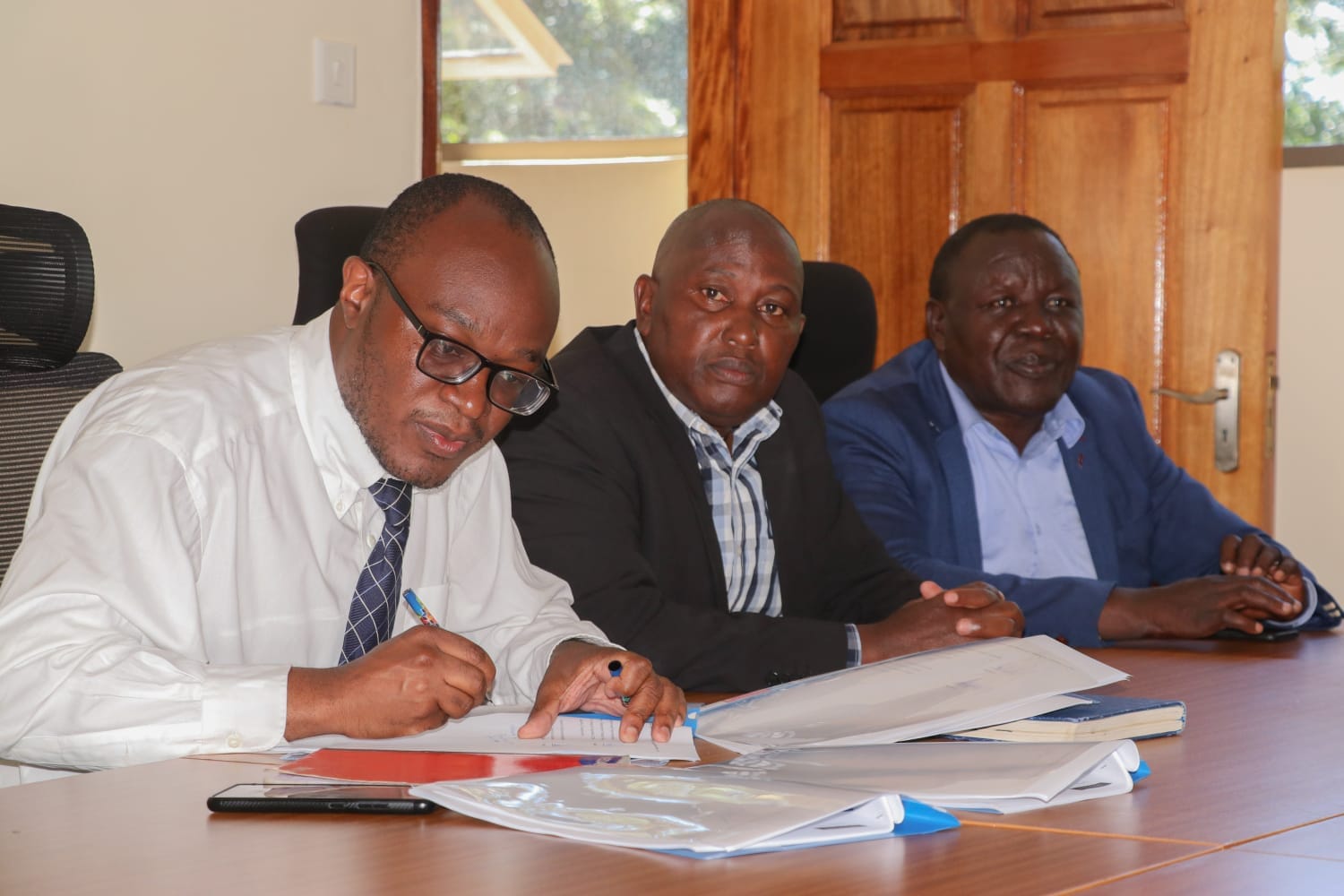 COUNTY EXECUTIVE FOR WATER JOHN KIETI INKS STRATEGIC WATER PARTNERSHIP ...