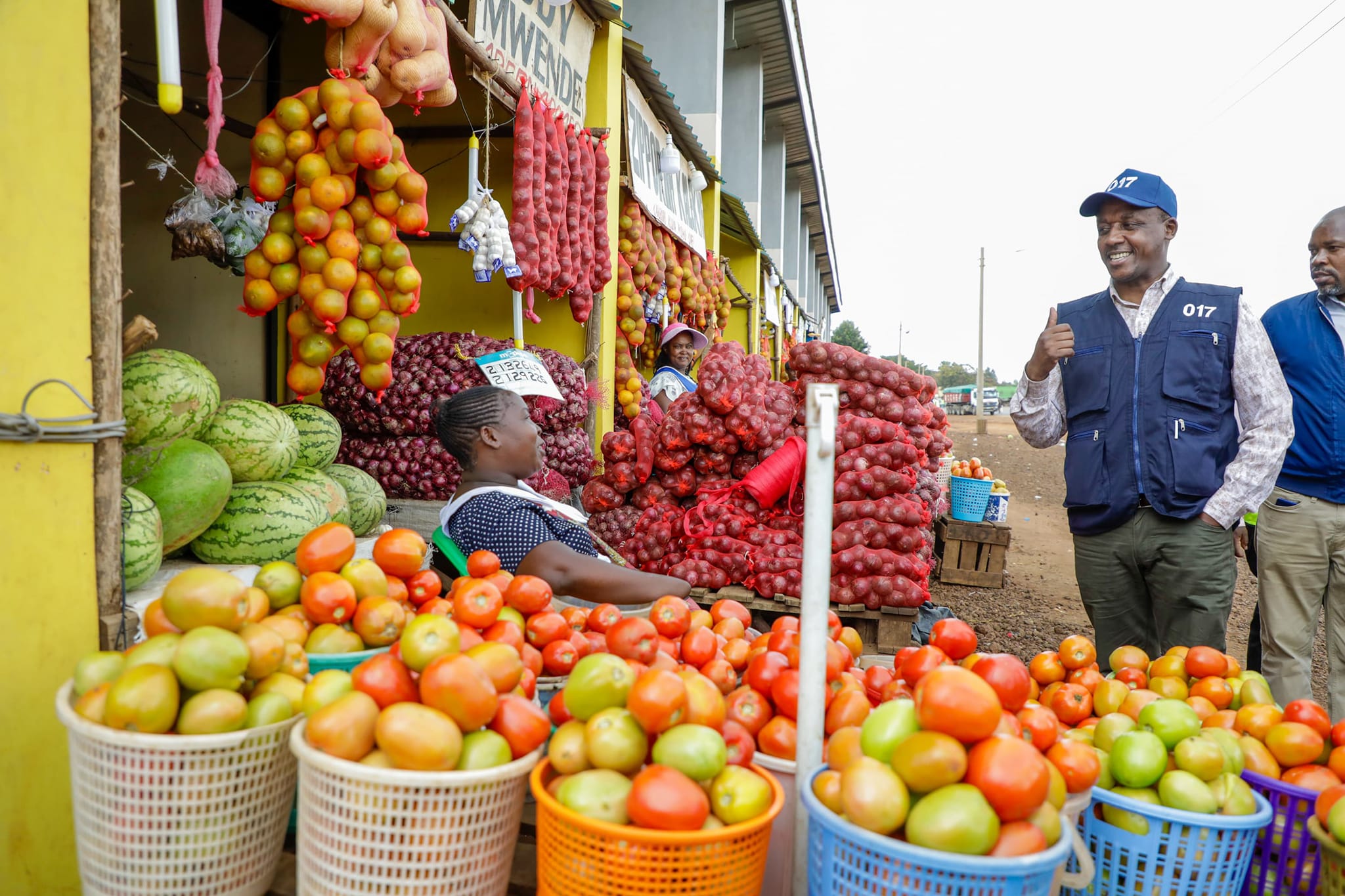 GOVERNOR MUTULA KILONZO JR ENGAGES WITH TRADERS AT EMALI MODERN MARKET ...