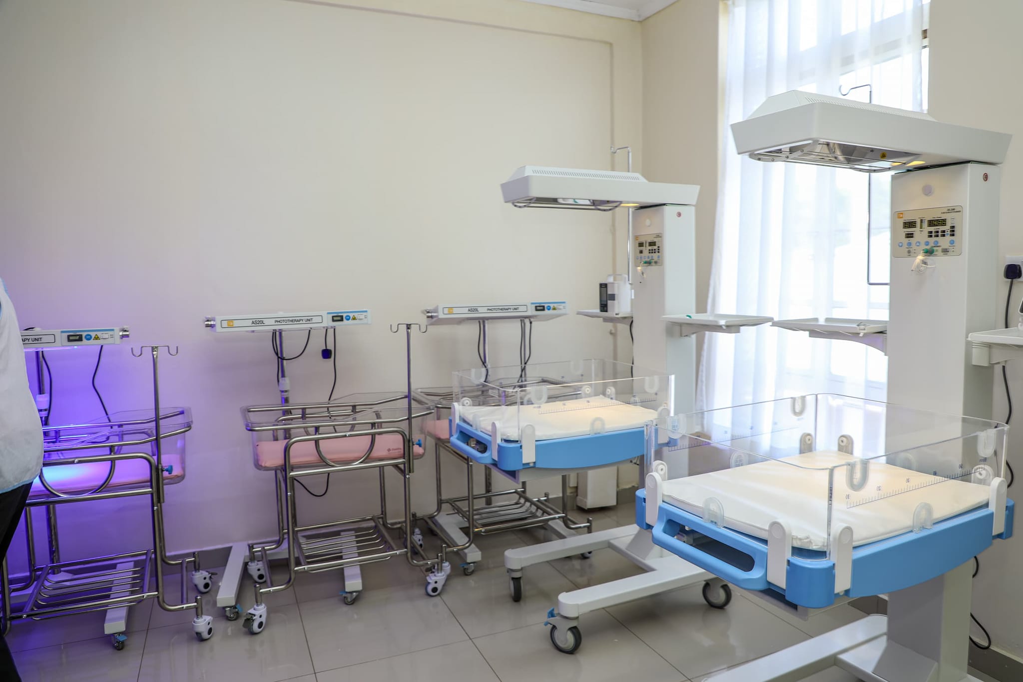 GOVERNOR MUTULA RECEIVES KSH 15M NEONATAL ICU EQUIPMENT FROM ENI KENYA. - Government of Makueni ...