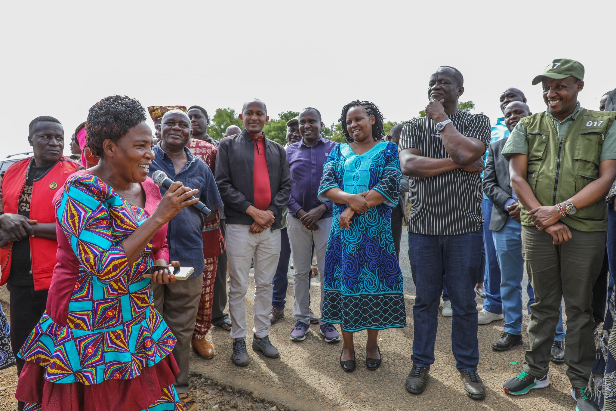 GOVERNOR MUTULA KILONZO JNR COMMISSIONS A HIGH MAST FLOODLIGHT AND ...