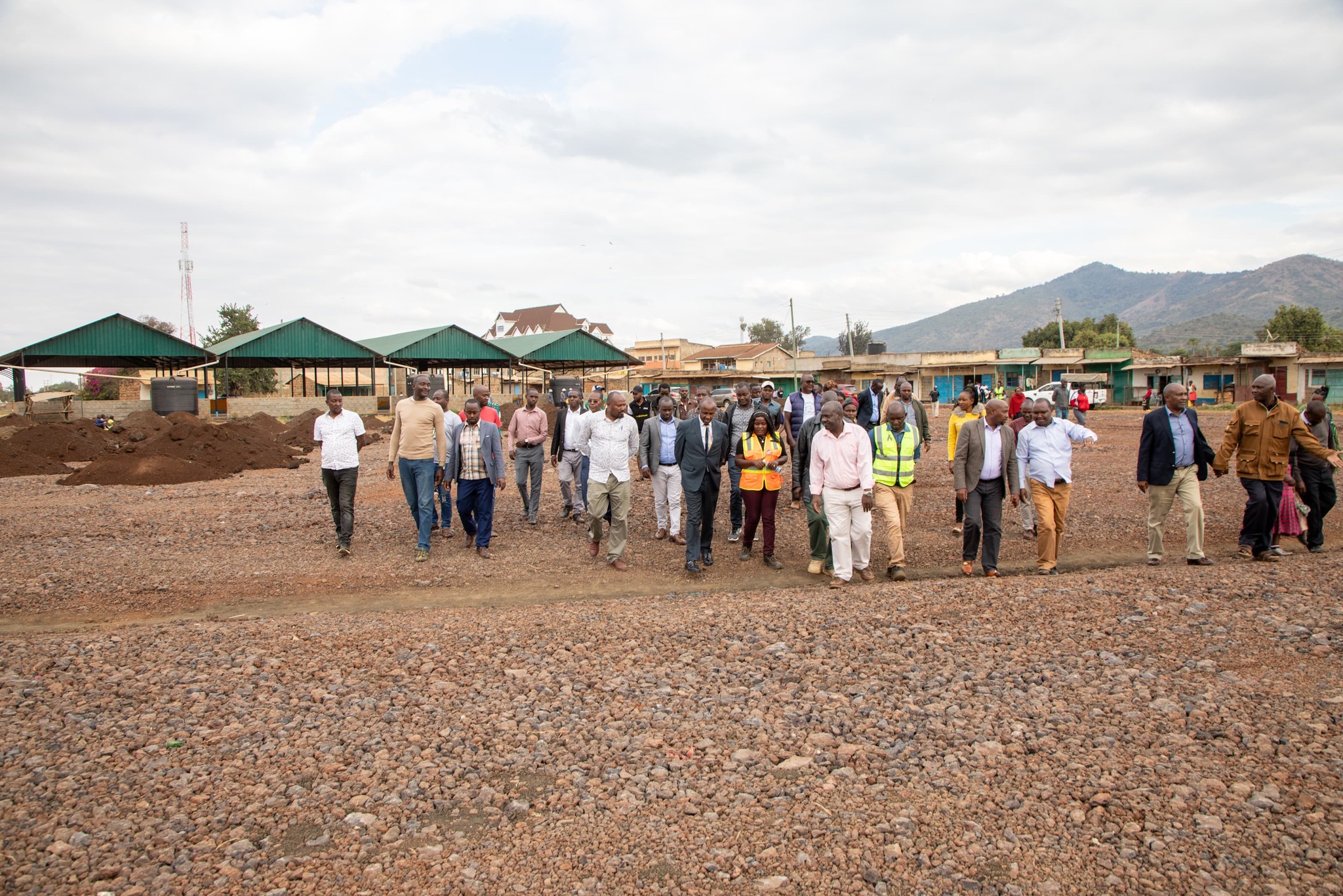 GOVERNOR MUTULA KILONZO JR ON WEDNESDAY INSPECTED ONGOING CONSTRUCTION ...