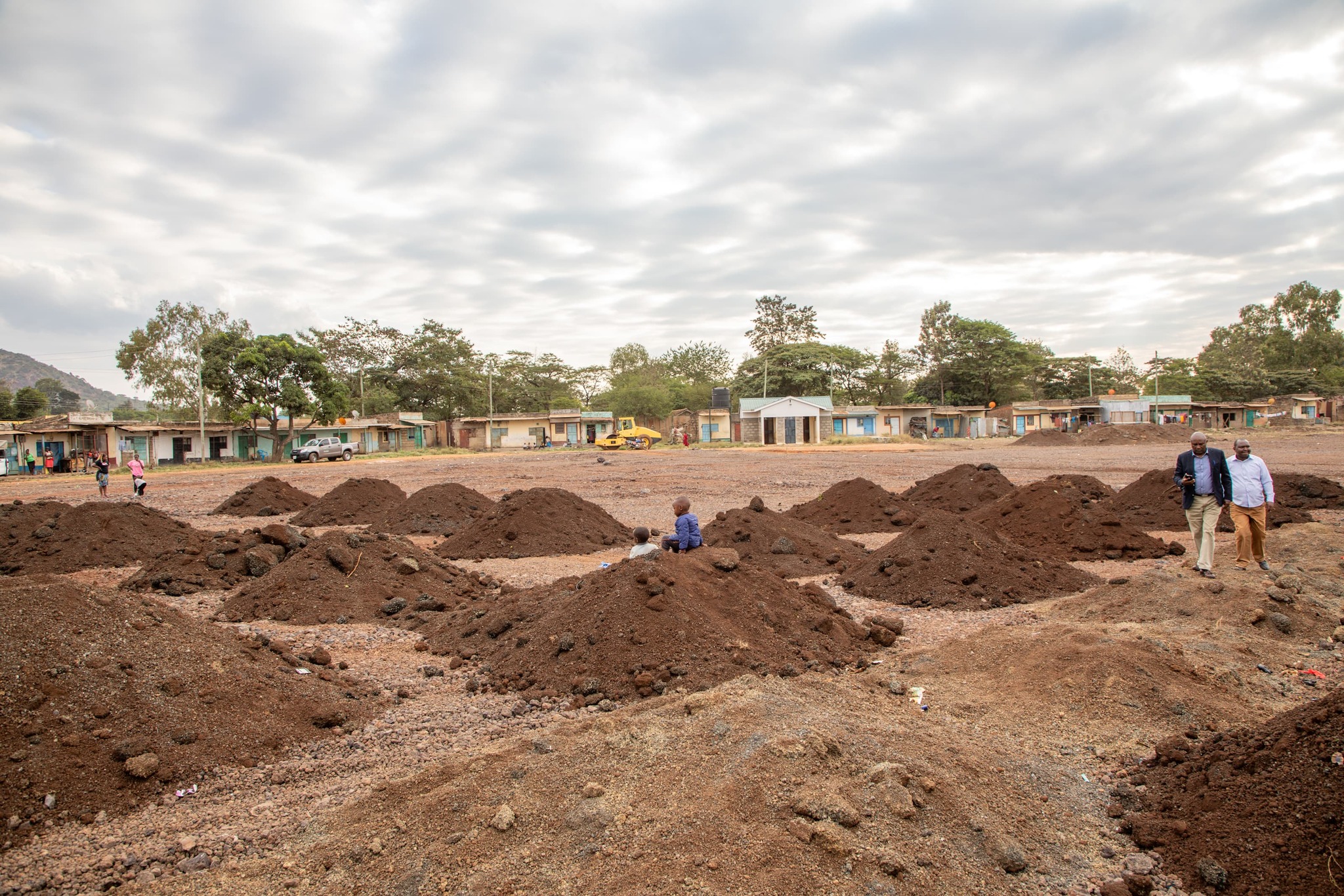GOVERNOR MUTULA KILONZO JR ON WEDNESDAY INSPECTED ONGOING CONSTRUCTION WORKS OF THE NEW SULTAN ...