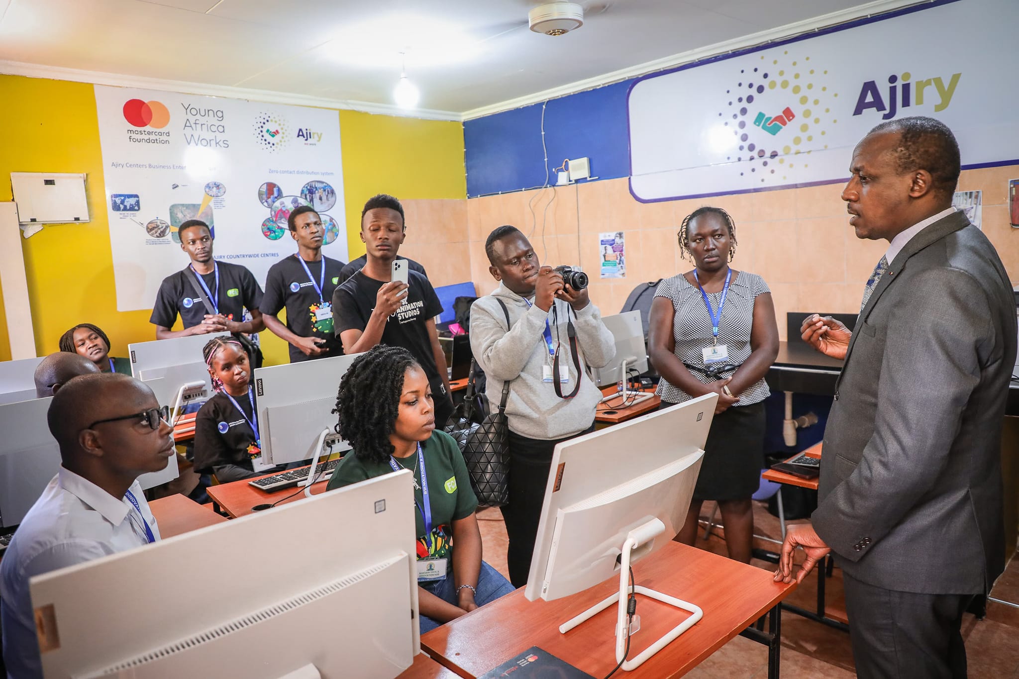 MAKUENI GOVERNOR, MUTULA KILONZO JNR HOSTS YOUTHS FROM NAIROBI AT THE ...