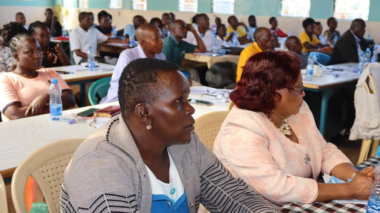 TRAINING FOR COMMUNITY-DRIVEN DEVELOPMENT COMMITTEES TO STRENGTHEN ...