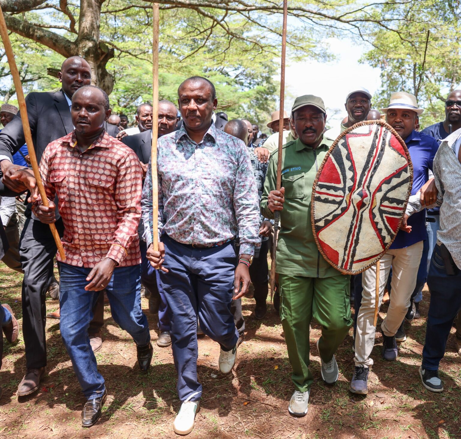 KALONZO VISITS RAILA'S FAMILY, PRESENTS GIFTS TO MAMA IDA. - Government ...